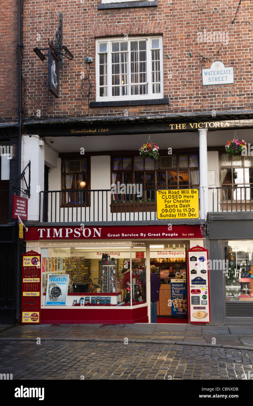 Timpson key hi-res stock photography and images - Alamy Timpson key hi-res stock photography and images - Alamy