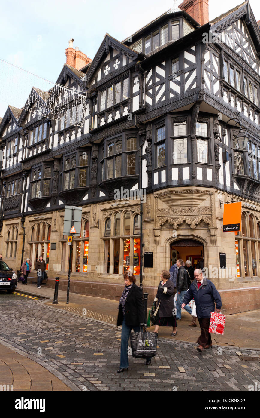 Chester high street hi-res stock photography and images - Alamy