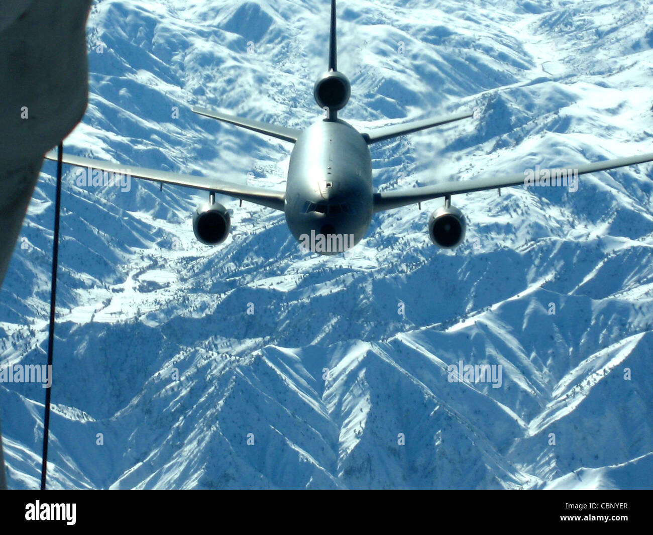 Flying kc 10s and kc 135 stratotankers in support of wartime operations ...