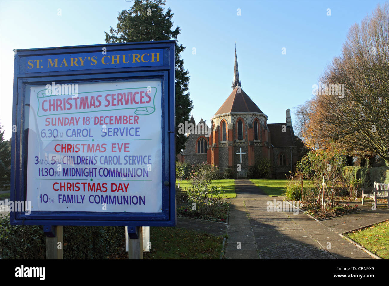 Christmas church service hi-res stock photography and images - Alamy