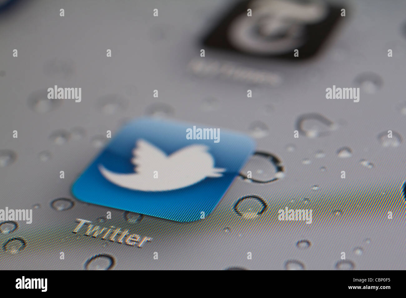 Twitter logo hi-res stock photography and images - Alamy
