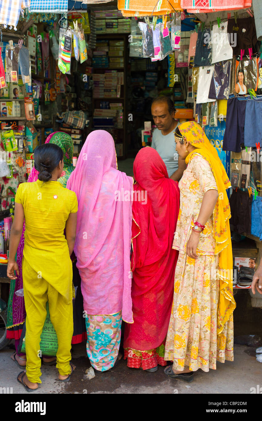 India family womens hi-res stock photography and images - Alamy