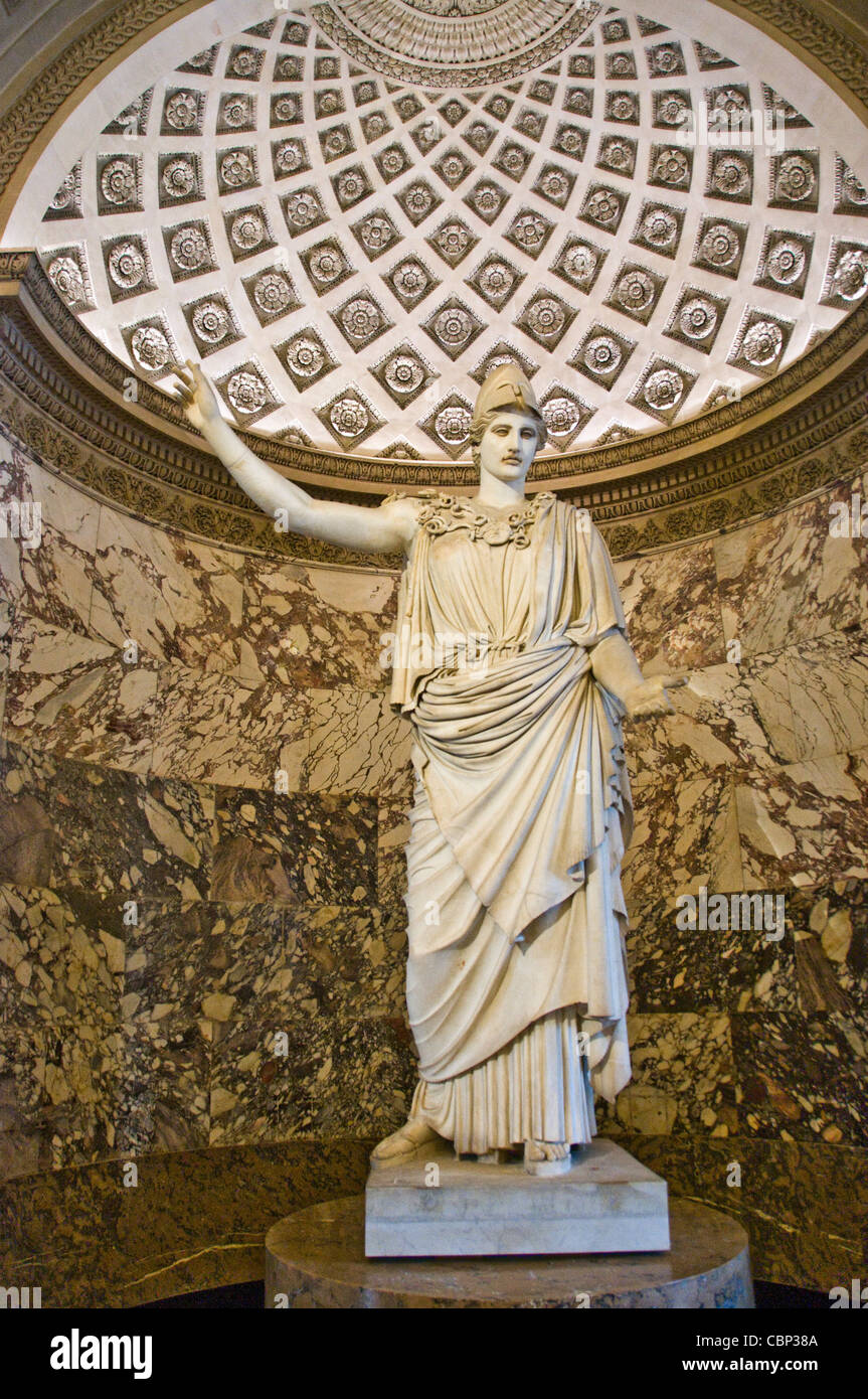 Louvre museum greek statues hi-res stock photography and images - Alamy
