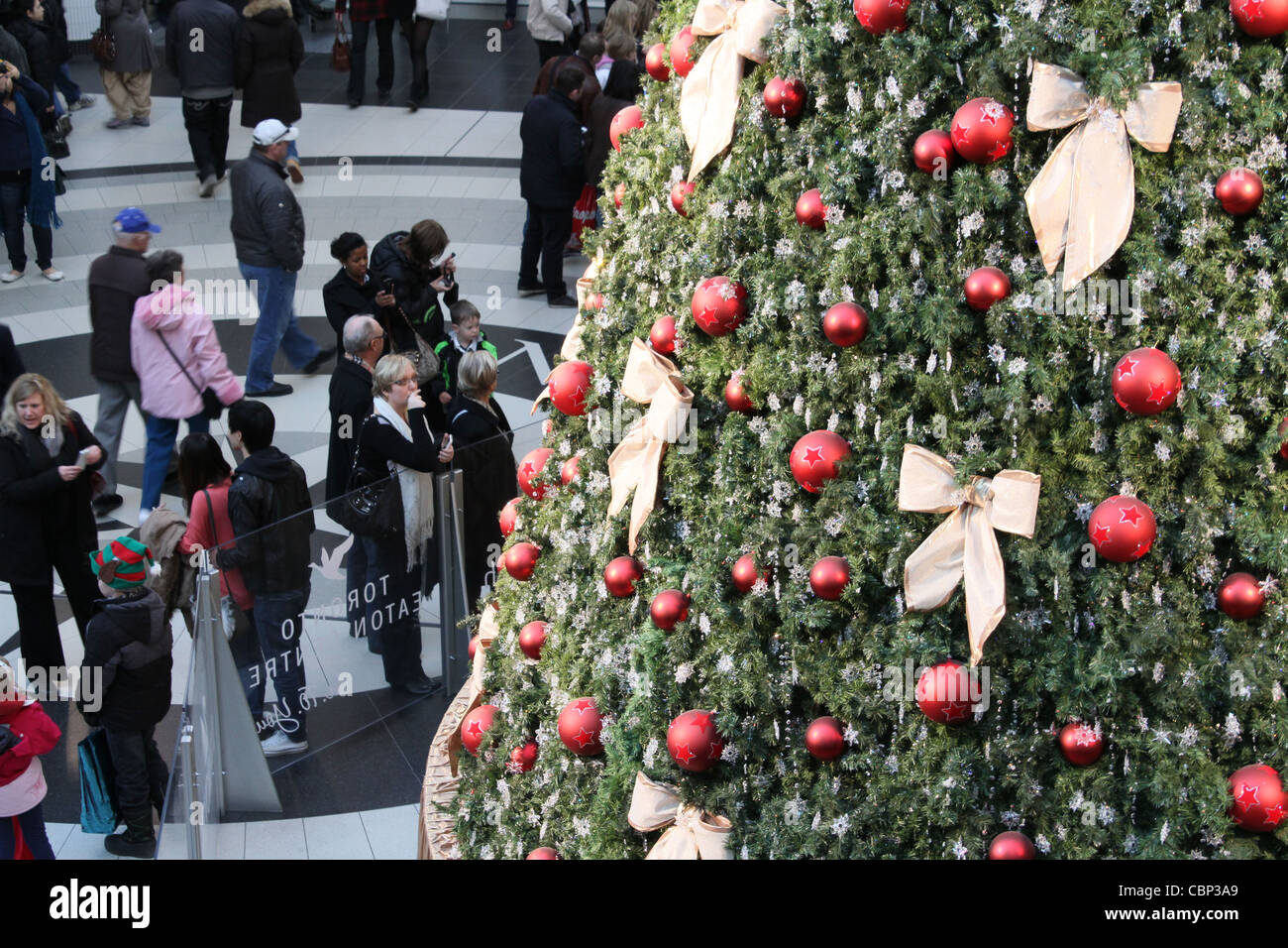 Eaton centre tree hi-res stock photography and images - Alamy