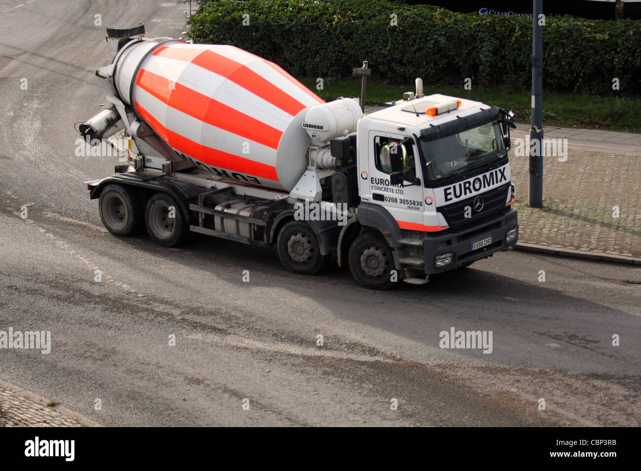 8 wheel lorry hi-res stock photography and images - Alamy