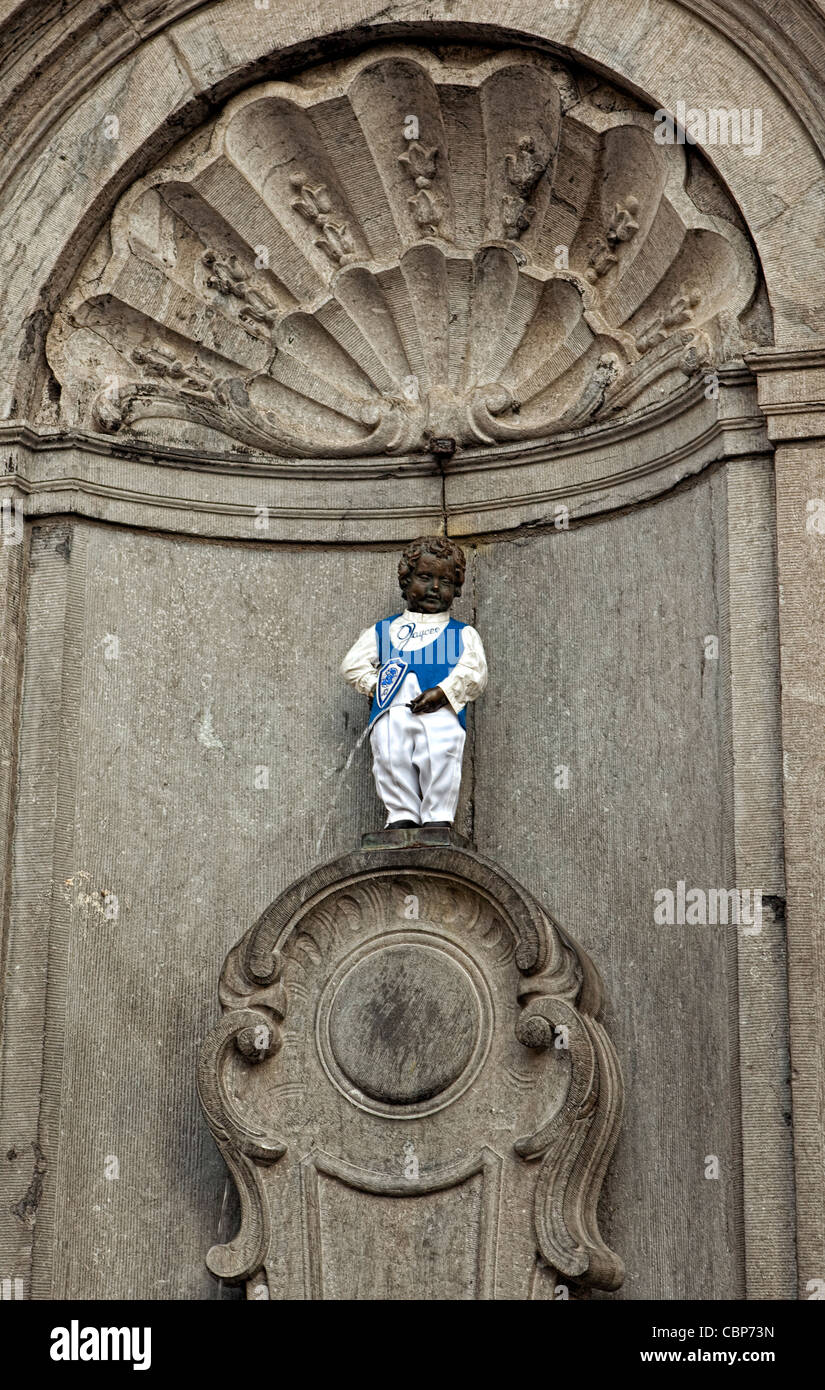Scene at the 'Mannekin Pis' in the Morolle District of Brussels Stock ...