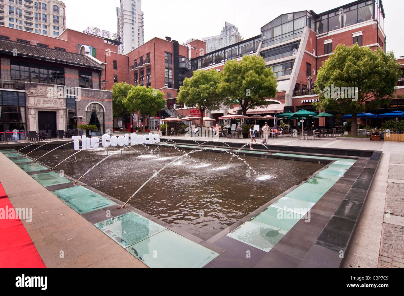 Shanghai docks hi-res stock photography and images - Alamy