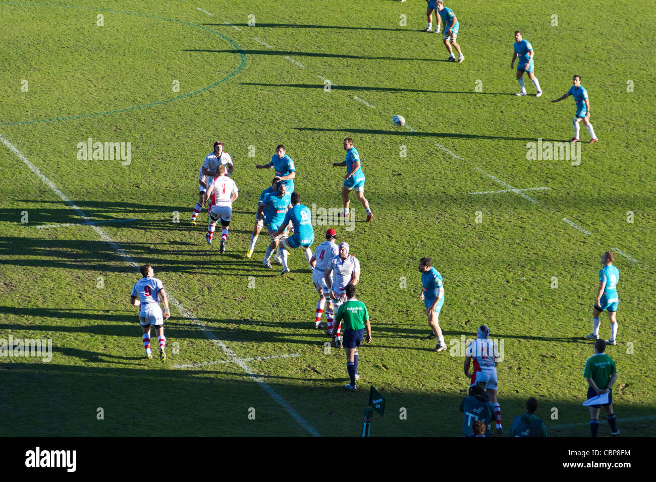 Lineout rugby hi-res stock photography and images - Alamy