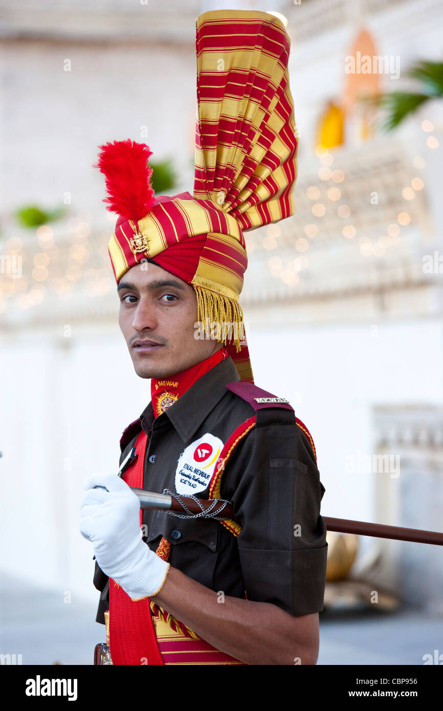 Ceremonial guard uniform hi-res stock photography and images - Alamy