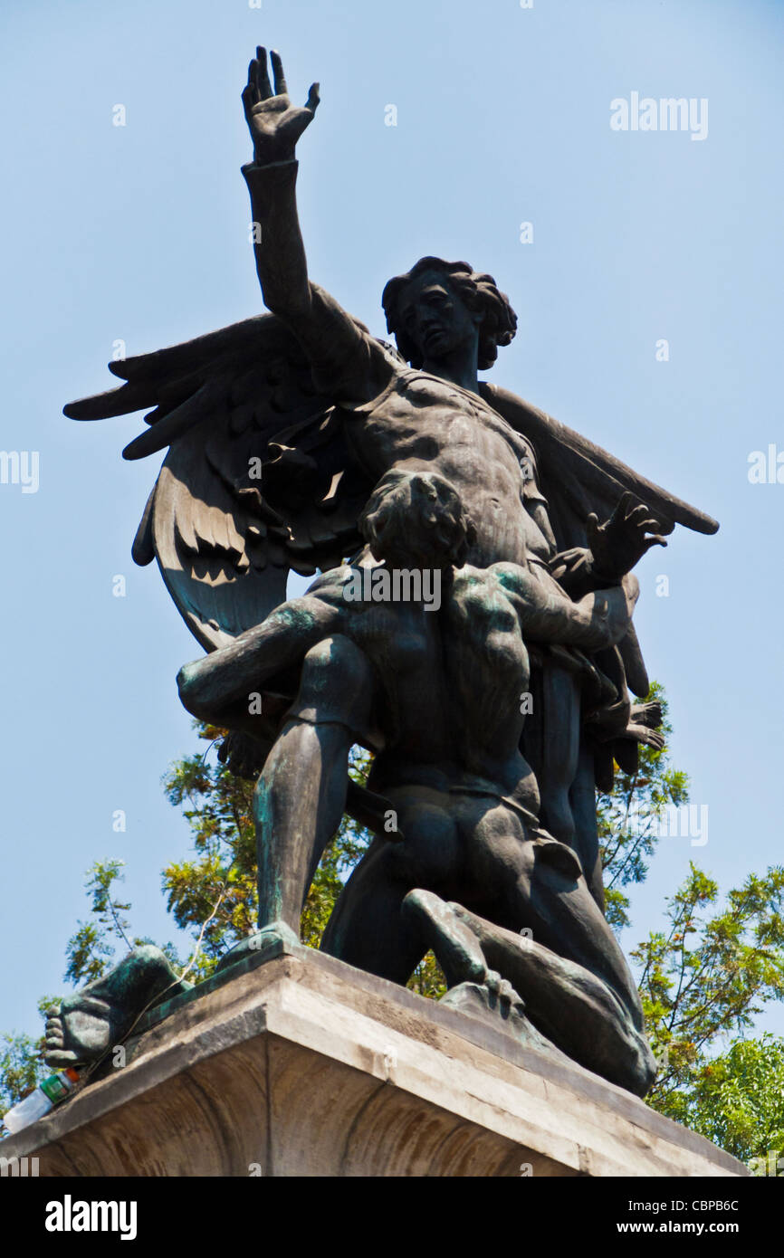 Statue mexico city hi-res stock photography and images - Alamy