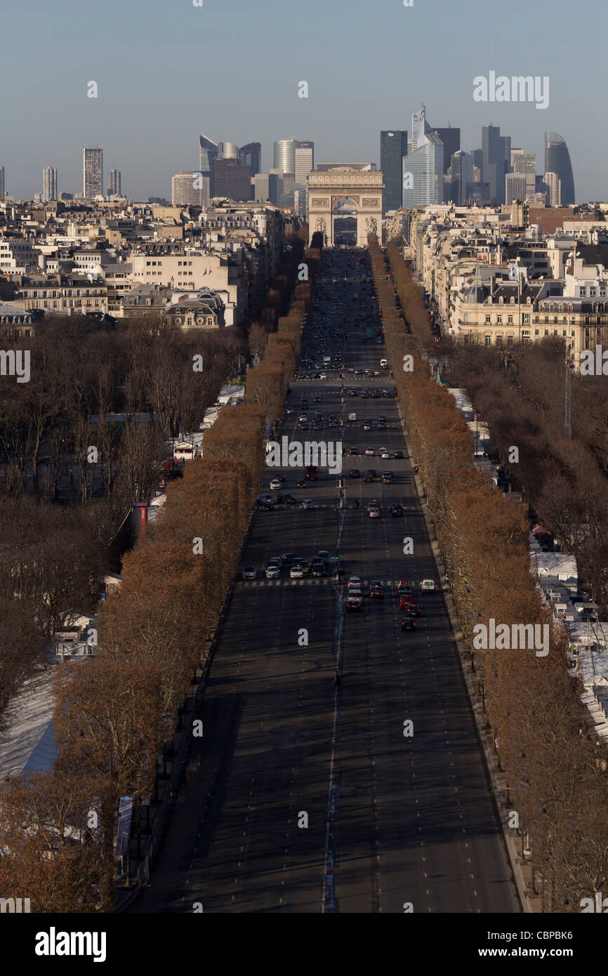 Avenue des champs elysees, paris hi-res stock photography and images ...