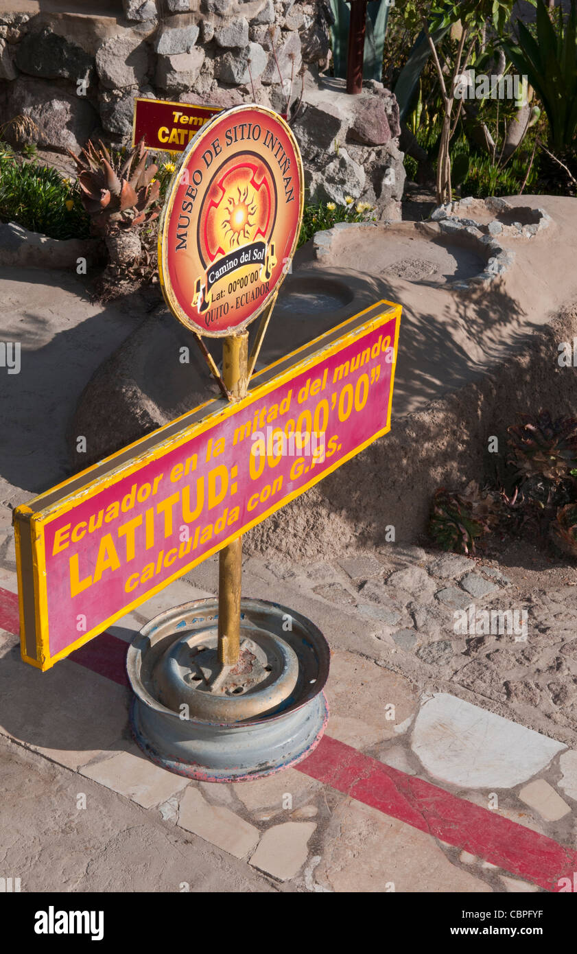 Equator line hi-res stock photography and images - Alamy