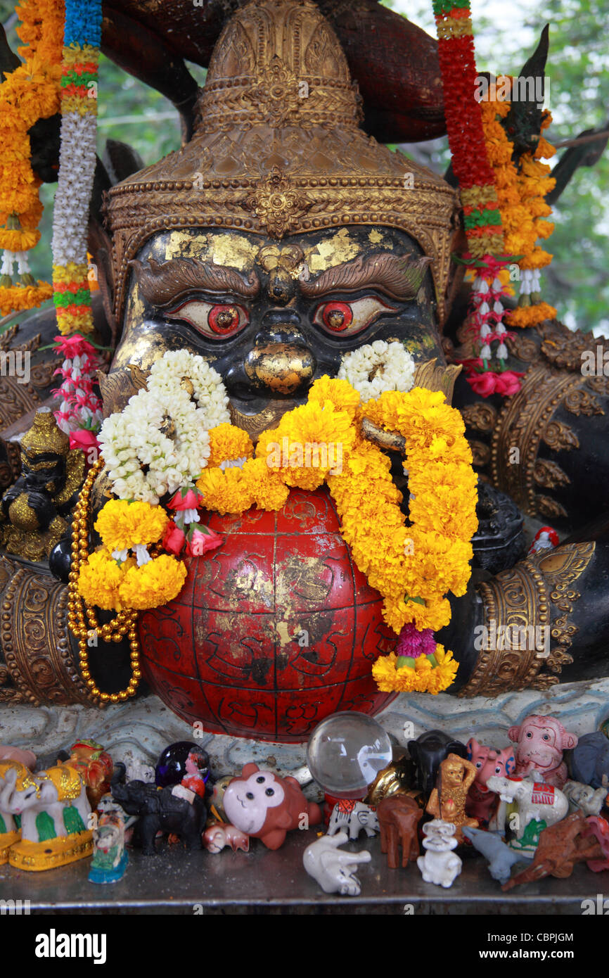 Angry buddha hi-res stock photography and images - Alamy