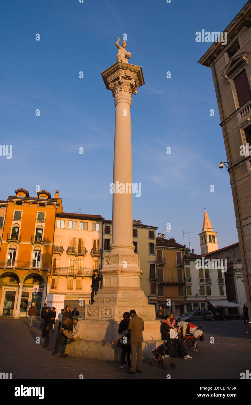 Signori square hi-res stock photography and images - Alamy