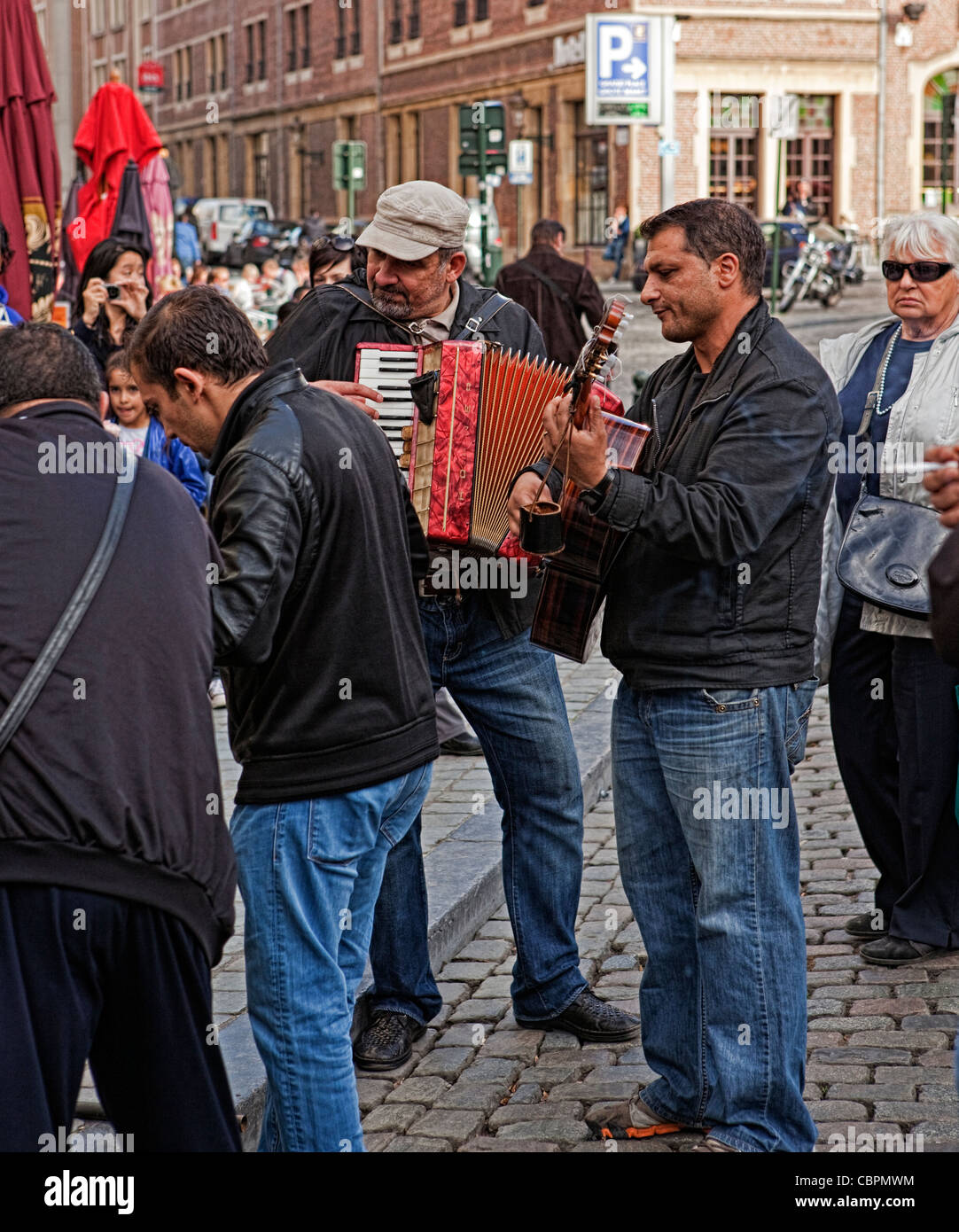 Groups of musicians hi-res stock photography and images - Alamy