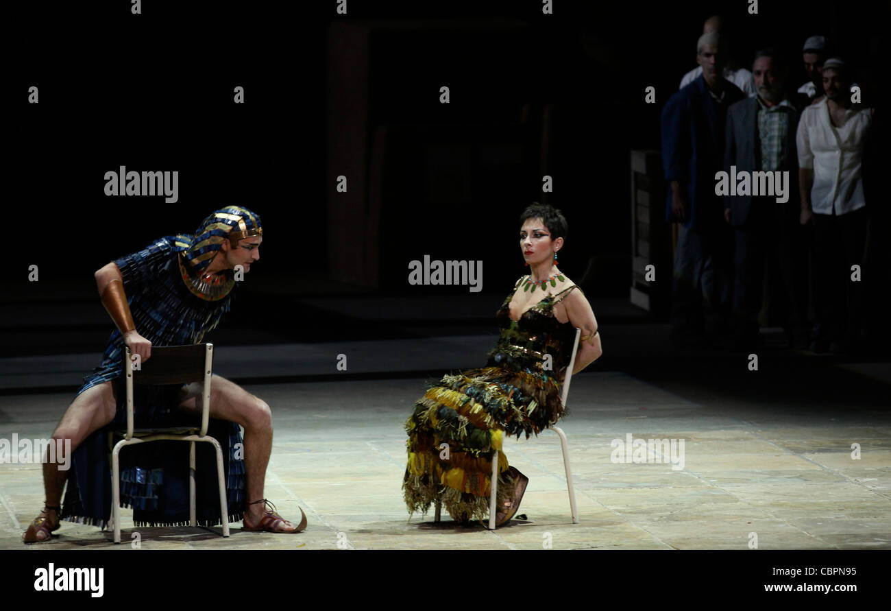 Giulio Cesare, GIULIO CESARE - Opera in 3 acts - Music by Georg ...