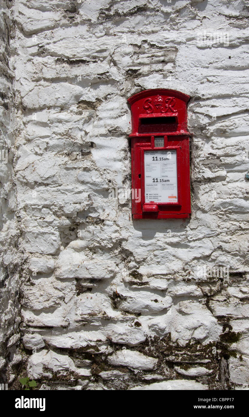 Whitewashed stone wall hi-res stock photography and images - Alamy