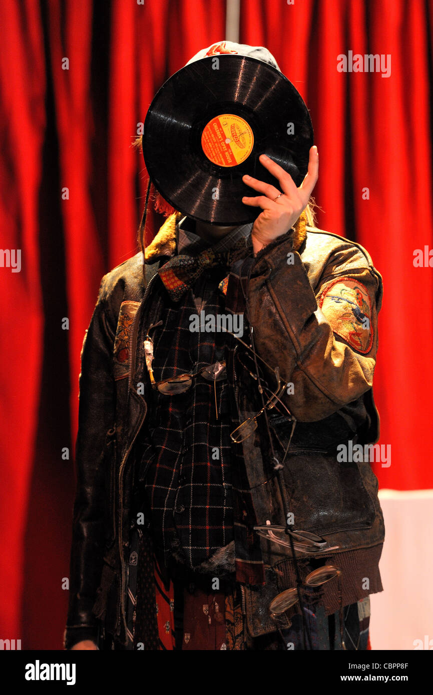 THE TRUTH A TRAGEDY , THE TRUTH A TRAGEDY by Driscoll Faye Author ...