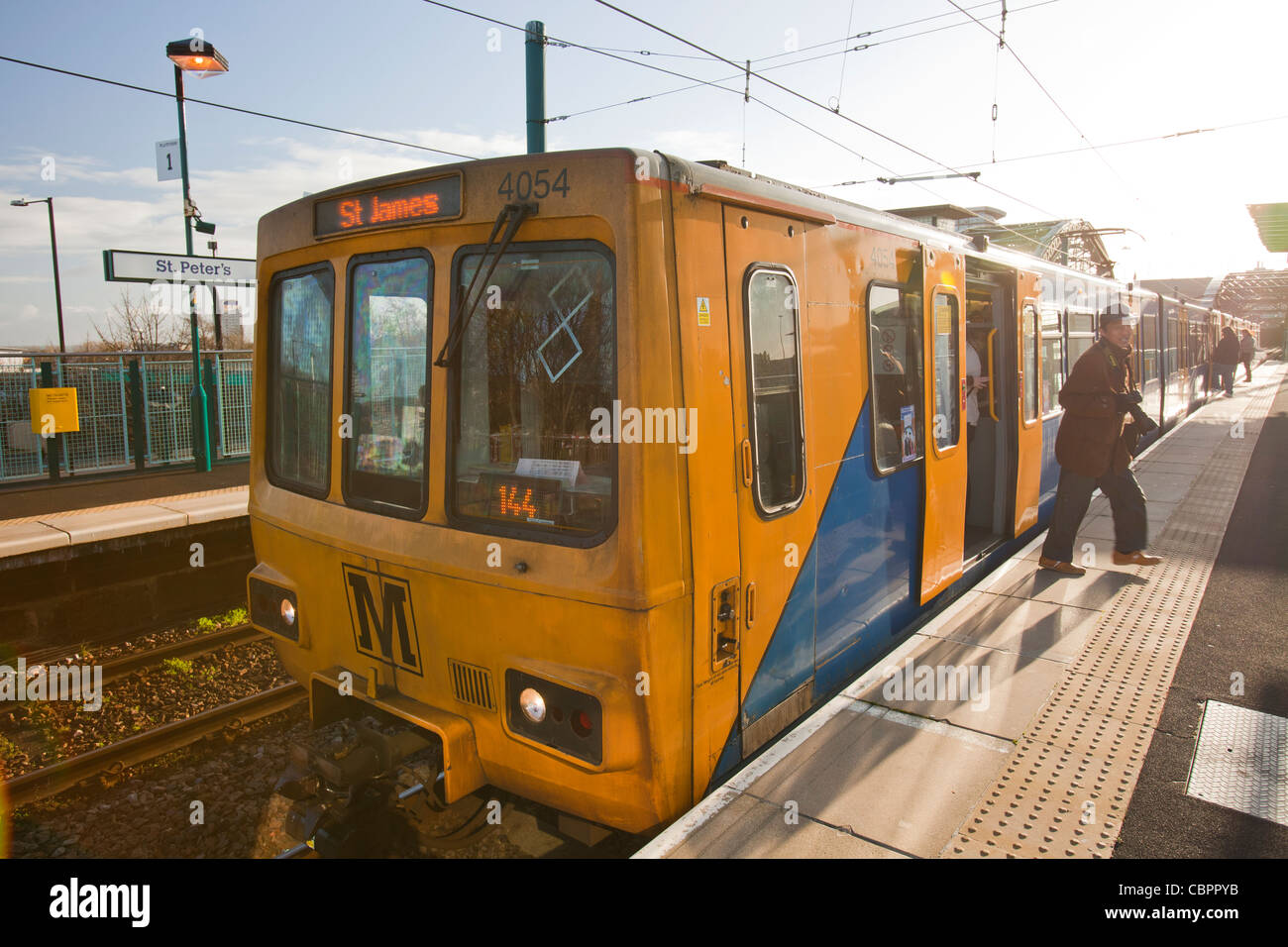 Sunderland train station hi-res stock photography and images - Alamy
