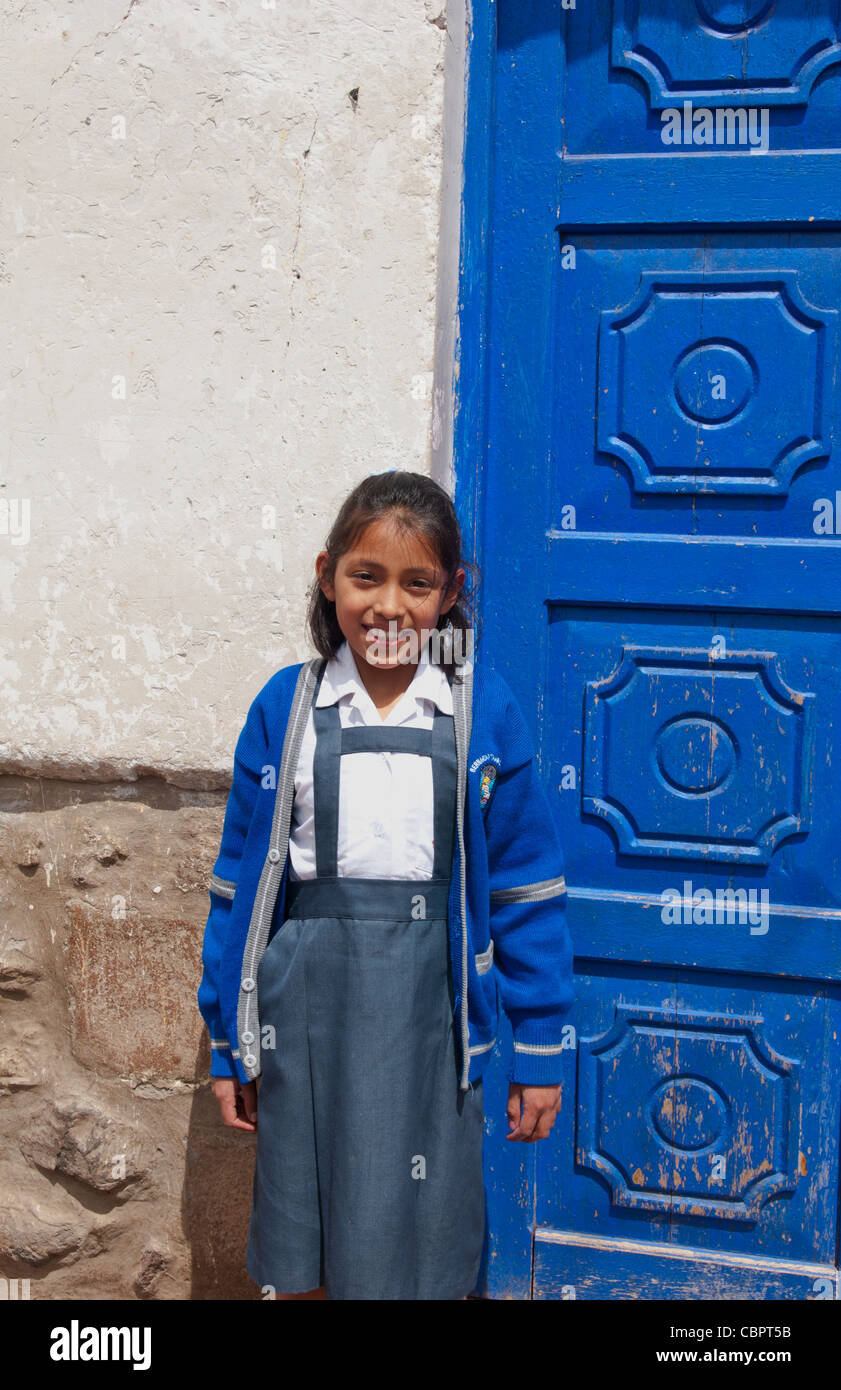 Child school uniform door hi-res stock photography and images - Alamy