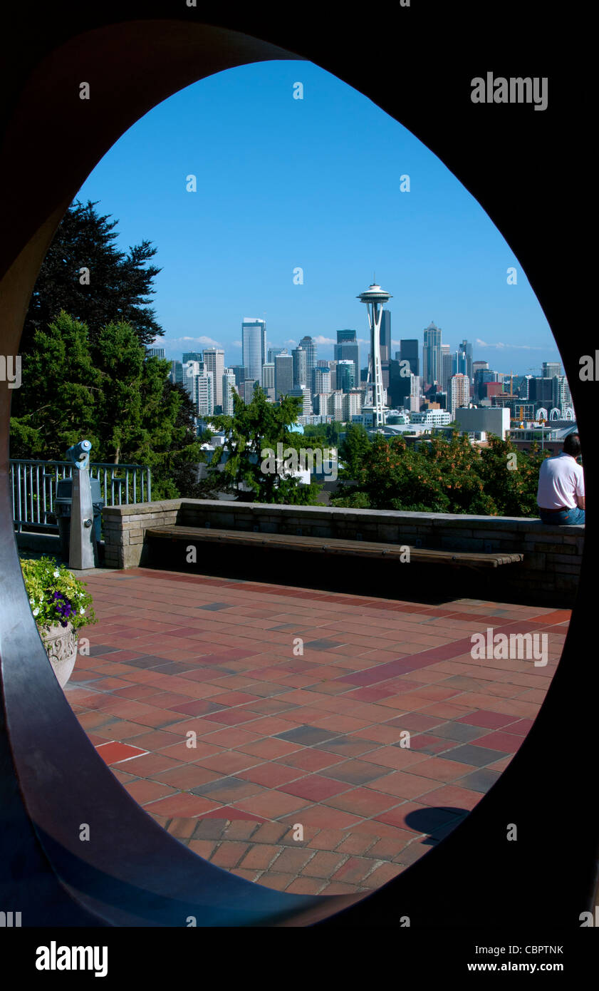 Seattle, Washington skyline from Queen Anne's Hill looking thru ...