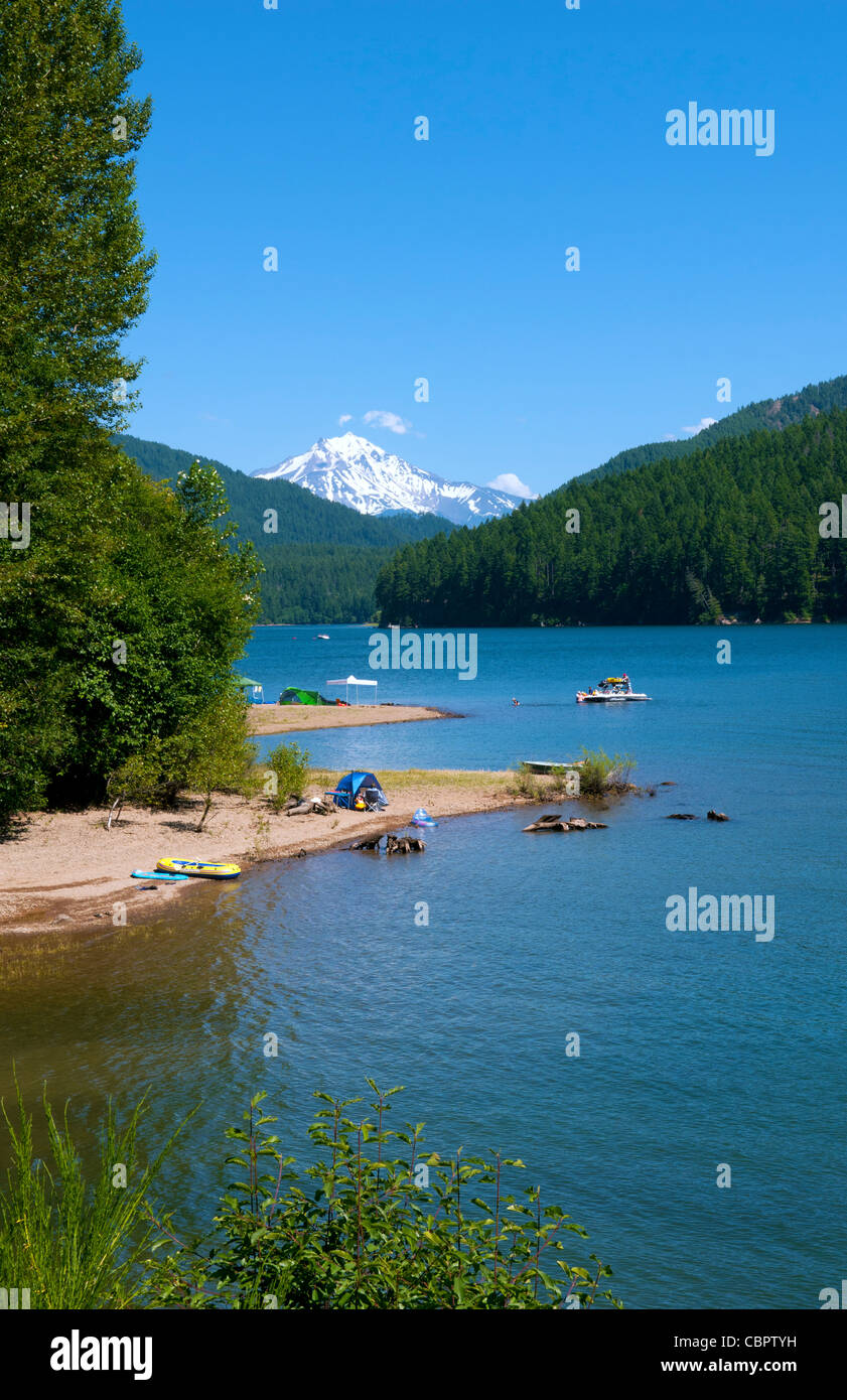 Beautiful scenic of Detroit Lake State Park with Mt Jeffereson in ...