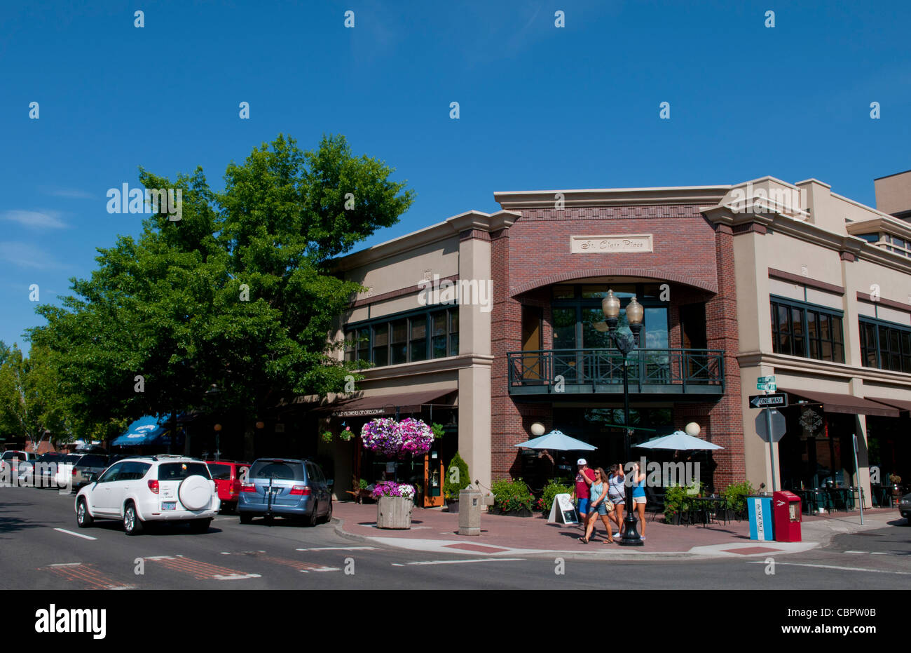 Bend oregon downtown hi-res stock photography and images - Alamy