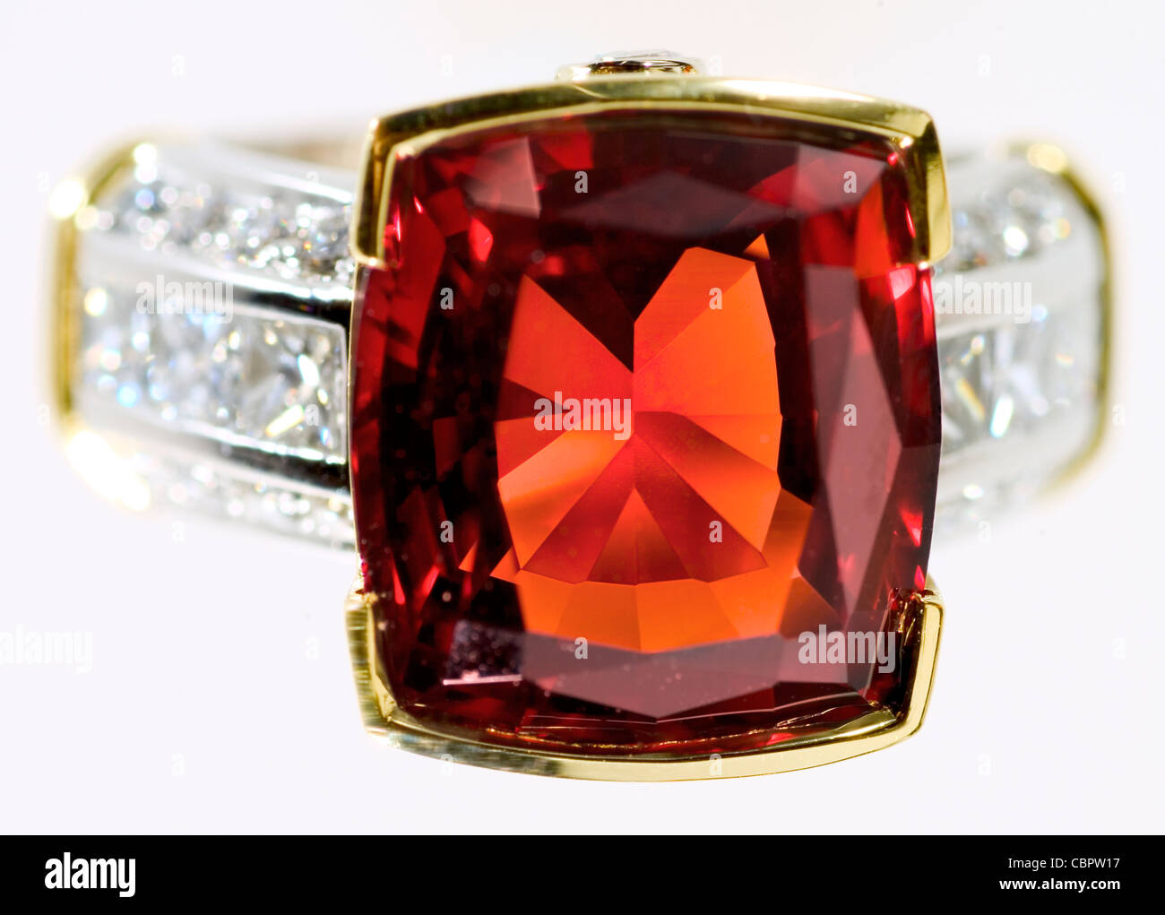 Garnet stone hi-res stock photography and images - Alamy