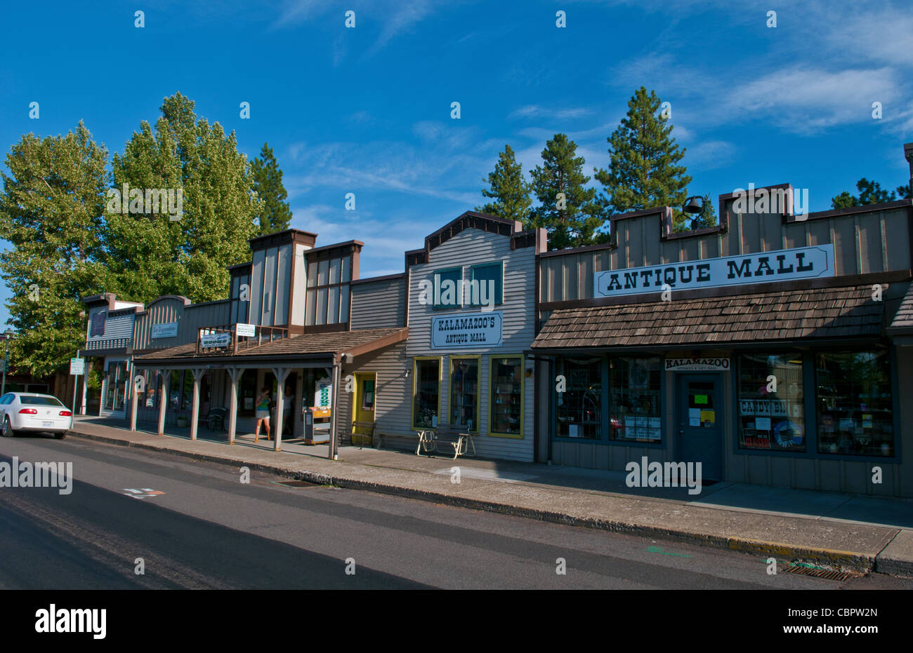 Downtown antique Mall in Sisters, Oregon main street Stock Photo - Alamy