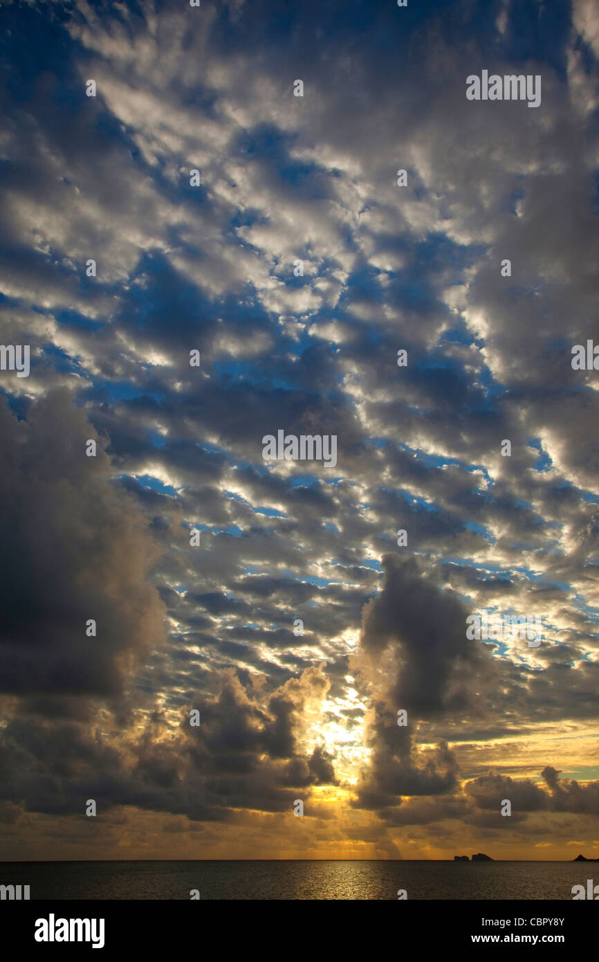 Sunrise, Kaneohe Bay Sandbar, Oahu, Hawaii Stock Photo - Alamy