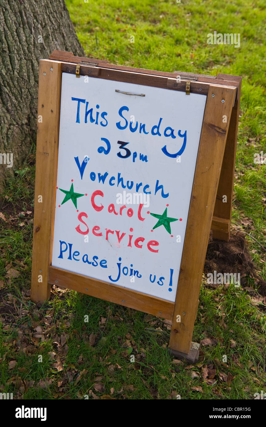 English church christmas service hi-res stock photography and images ...