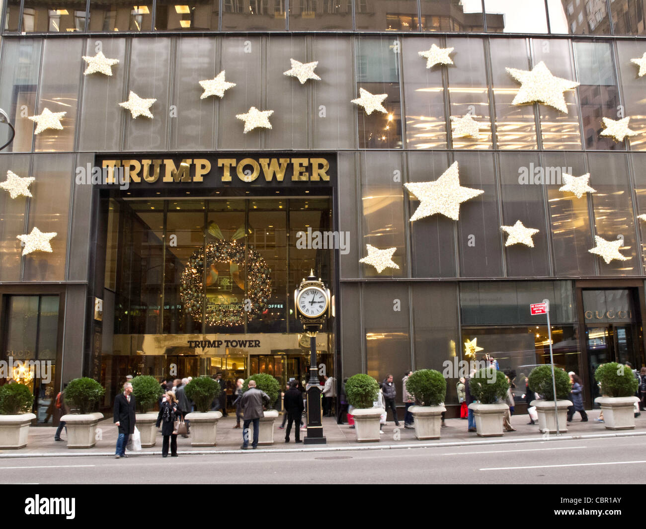 5th Avenue New York Shopping Holiday High Resolution Stock Photography ...