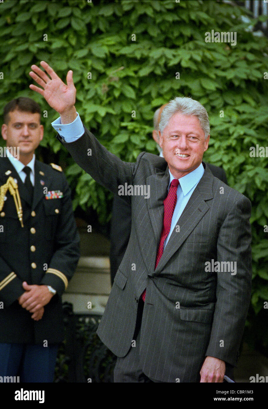 President bill clinton team meeting hi-res stock photography and images ...