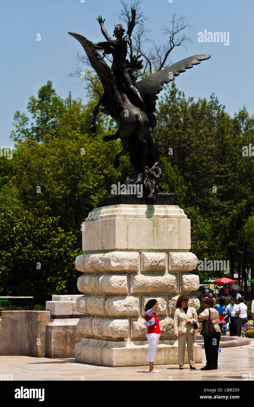 Mexico city statue hi-res stock photography and images - Alamy