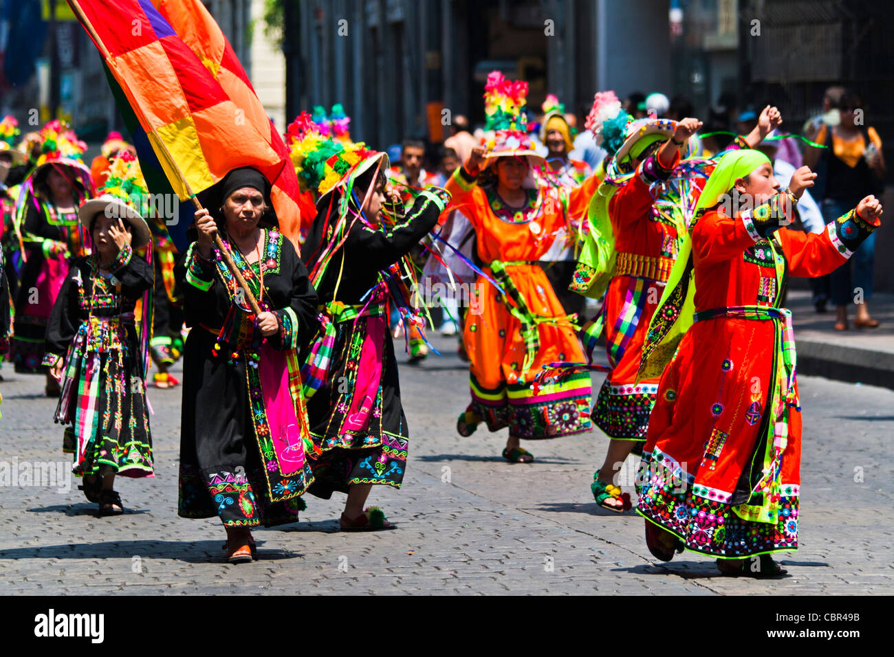 Girls parade mexico hi-res stock photography and images - Alamy