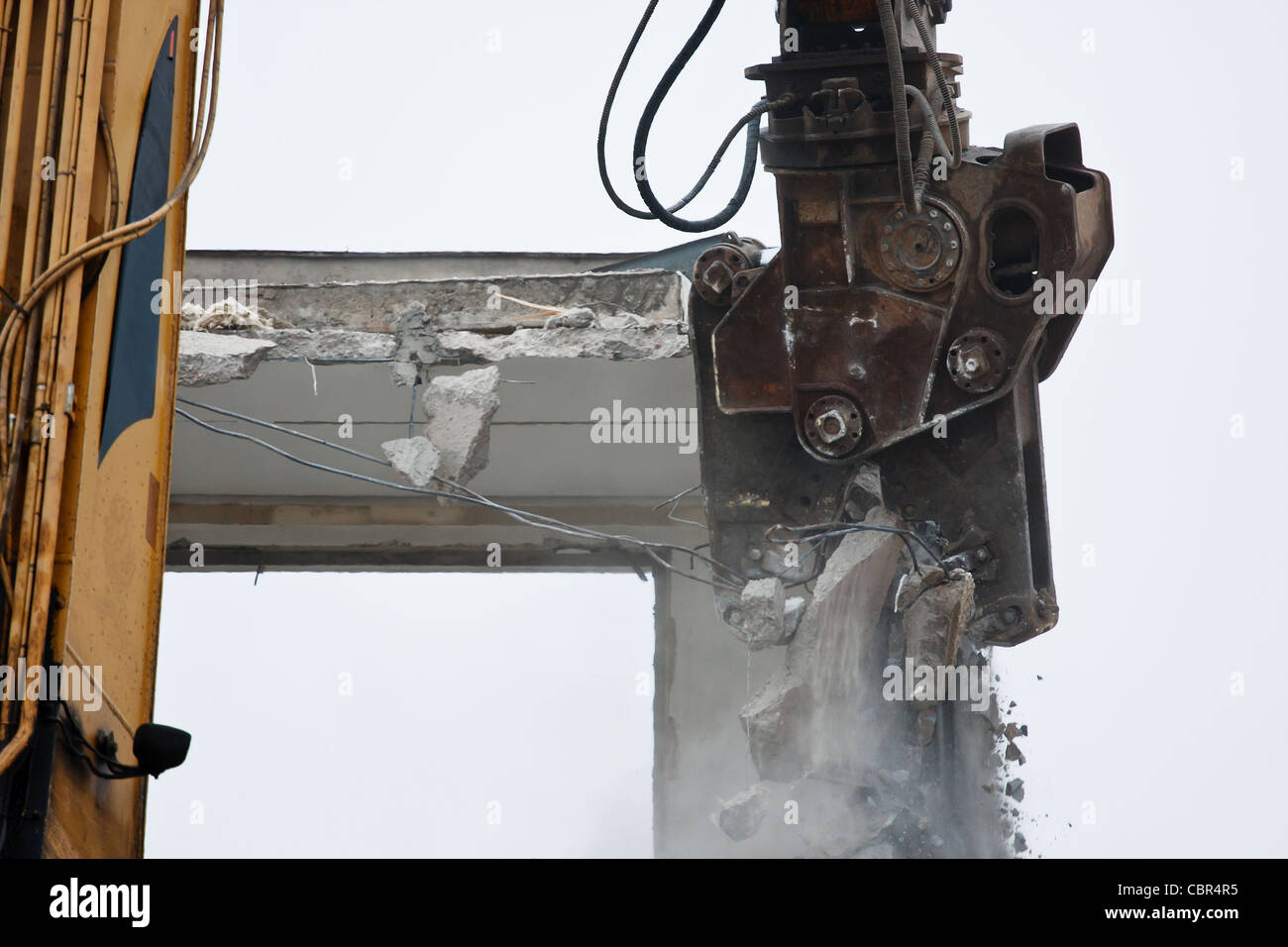Demolition shears excavator debris hi-res stock photography and images ...