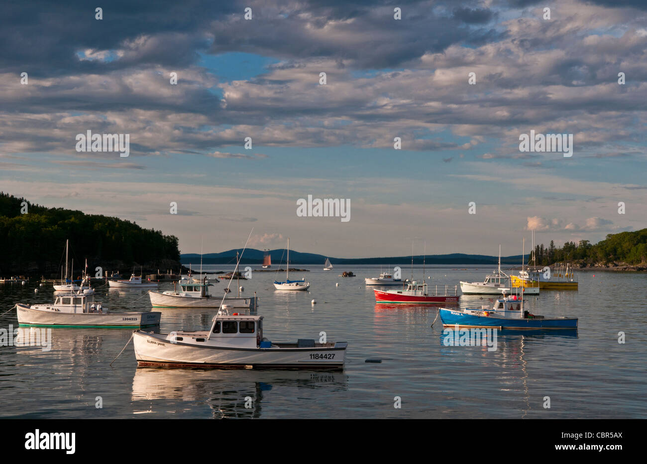 Beautiful vacation spot of Bar Harbor Maine with water and ships, boats ...