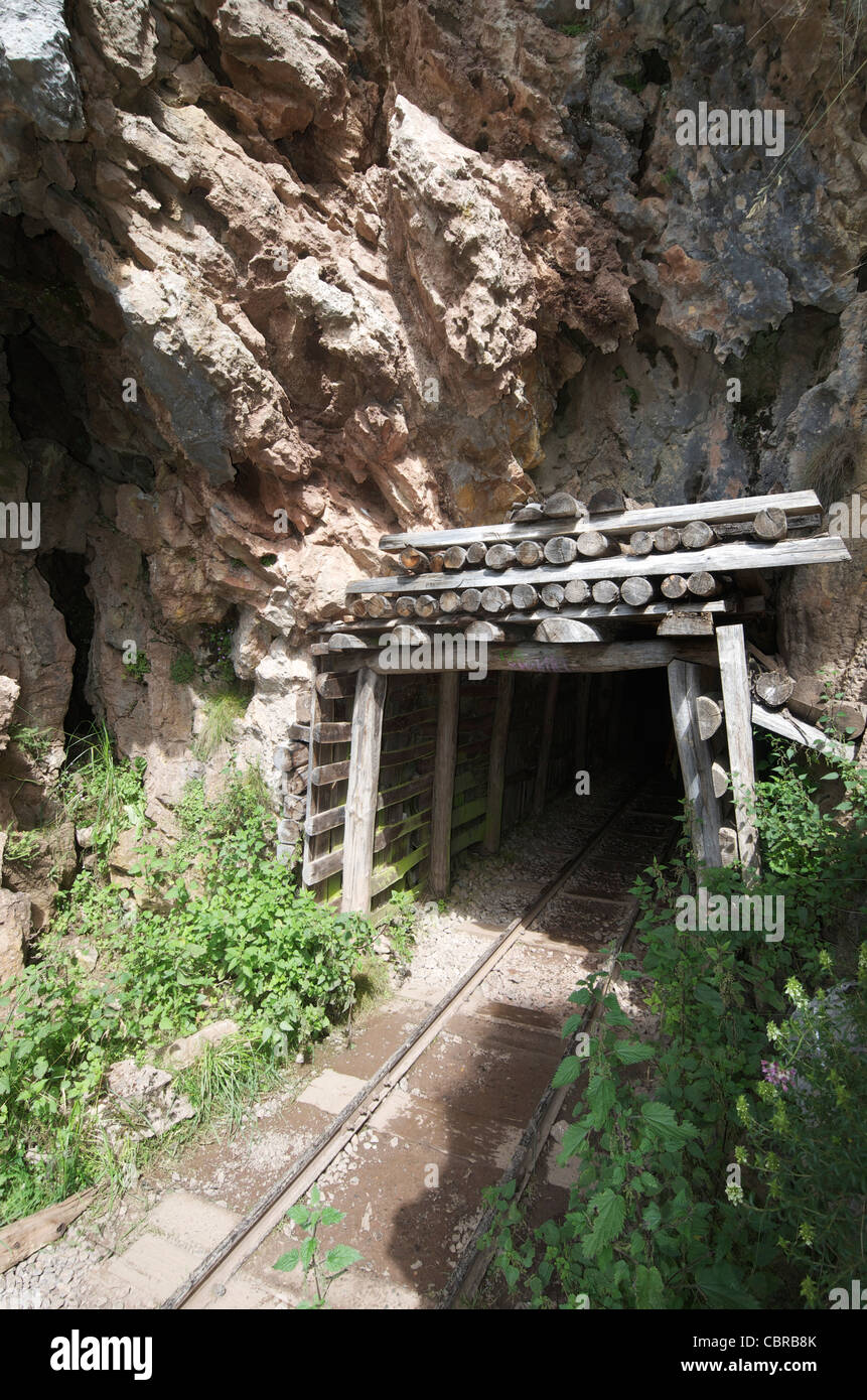 Tunnel entrance mine rail hi-res stock photography and images - Alamy