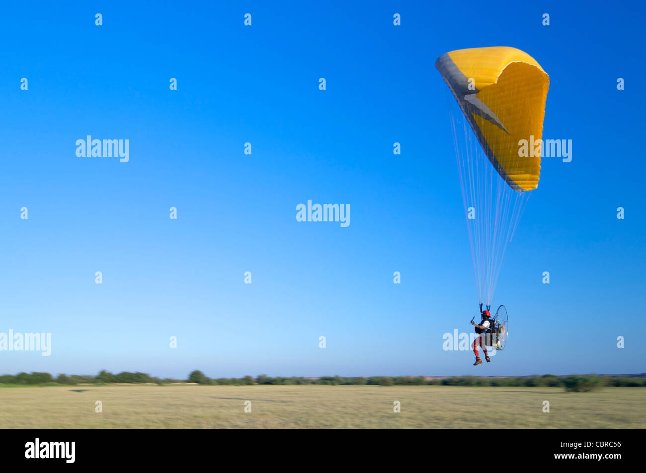 Yellow motor glider hi-res stock photography and images - Alamy