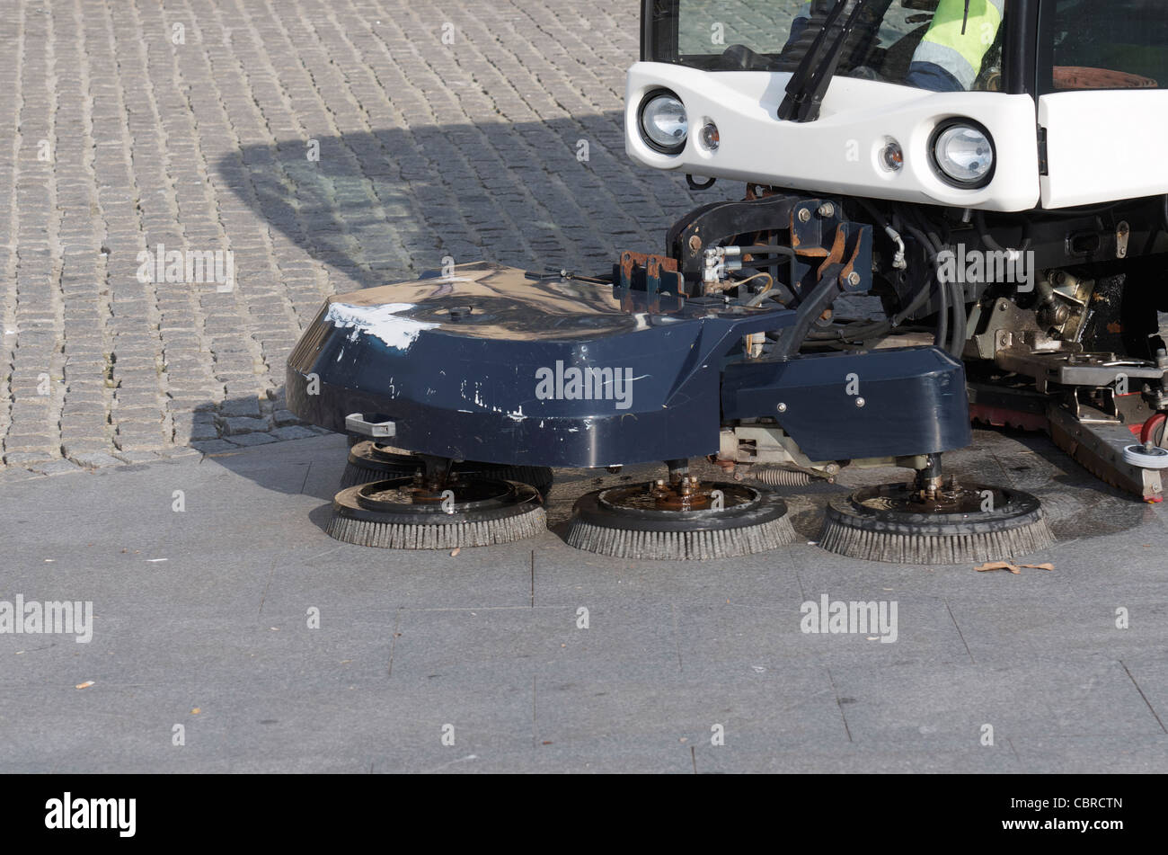 Green machine street cleaner hi-res stock photography and images - Alamy