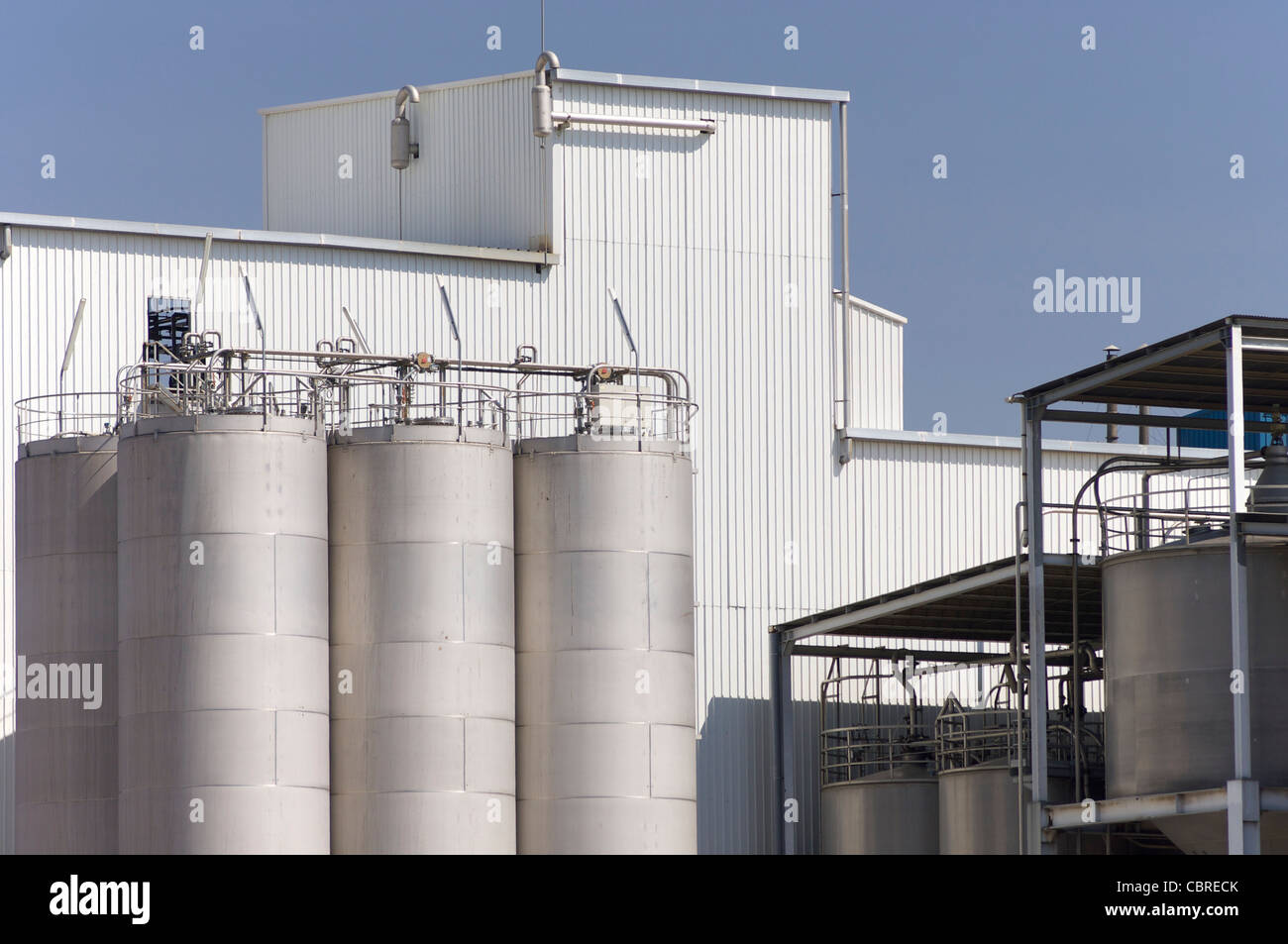 Tall round metal container hi-res stock photography and images - Alamy