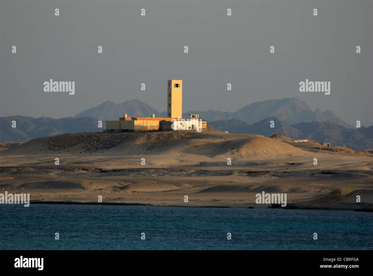 Mosque in the Sinai desert of the Egyptian Red Sea Stock Photo - Alamy
