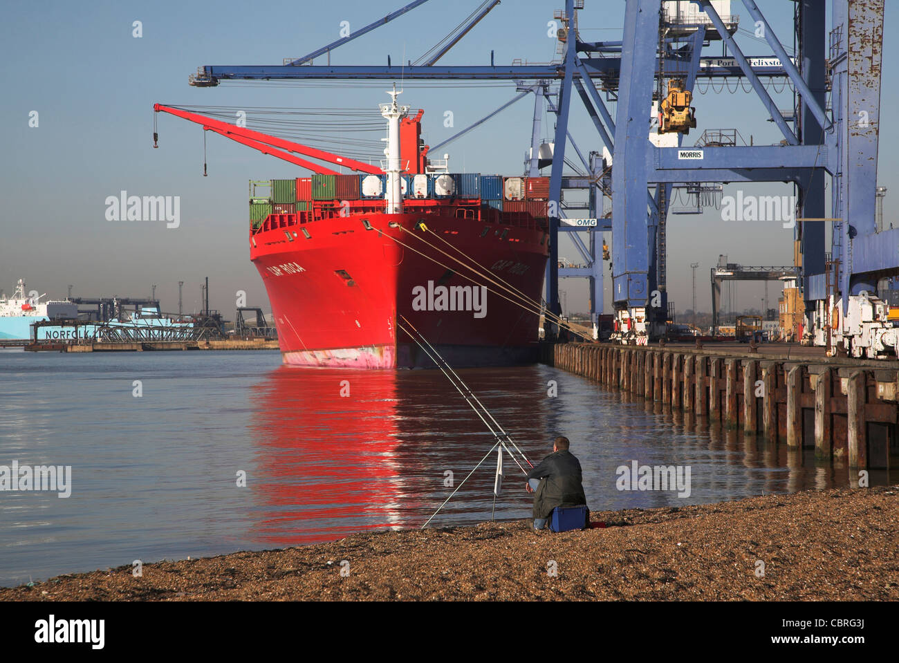 Port Of Felixstowe Beach High Resolution Stock Photography and Images ...