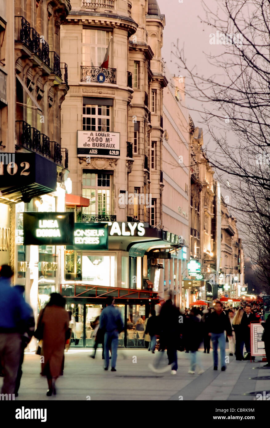 Paris, France, Street Scene, Large Crowd of People Walking on "Avenue ...