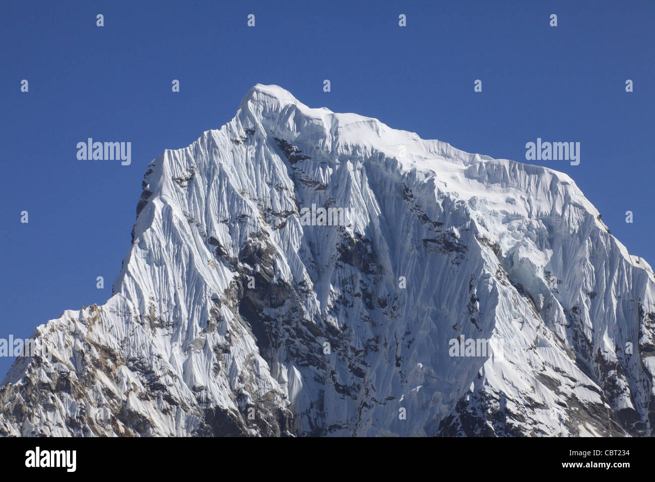 Snow capped mountains himalayas hi-res stock photography and images - Alamy