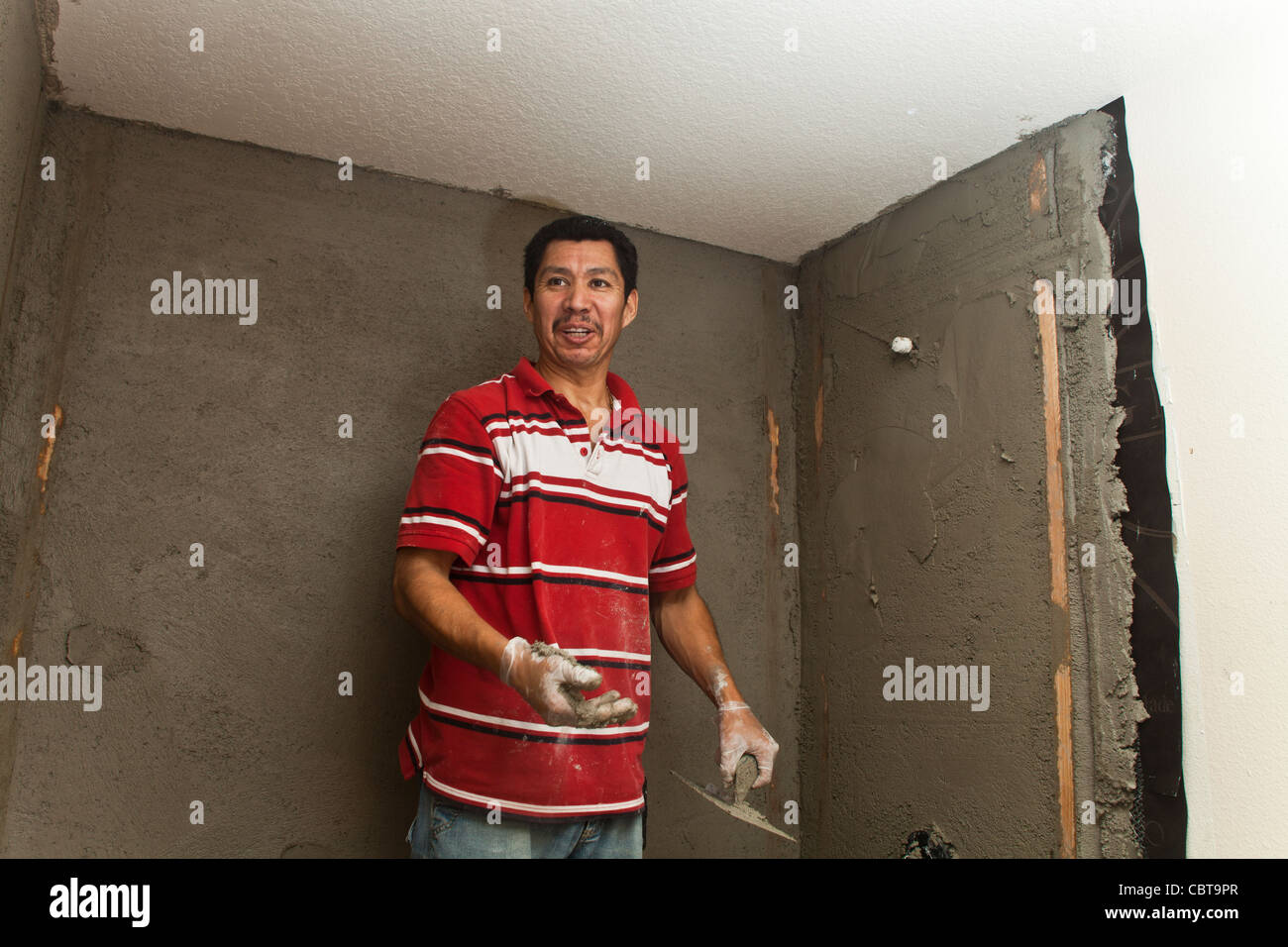 Mexican construction workers usa hi-res stock photography and images ...