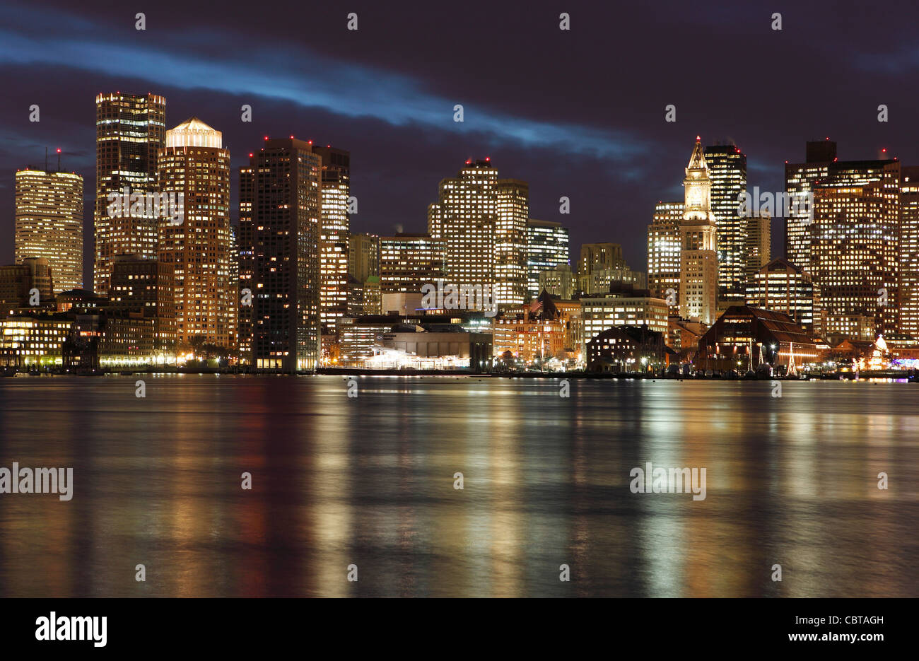 Boston skyline harbor dusk hi-res stock photography and images - Alamy