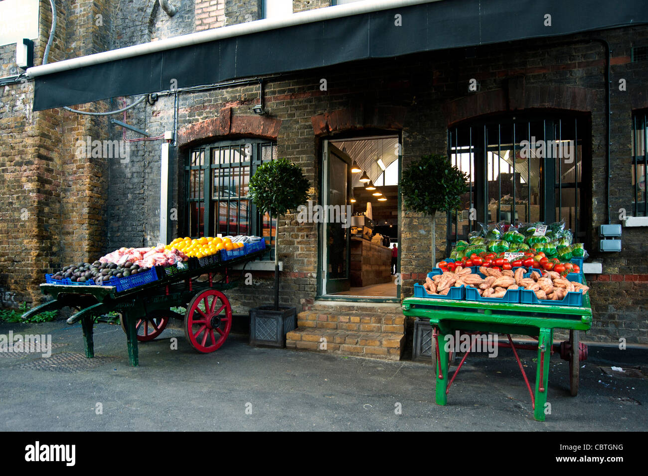 Vegetable Carts High Resolution Stock Photography and Images - Alamy