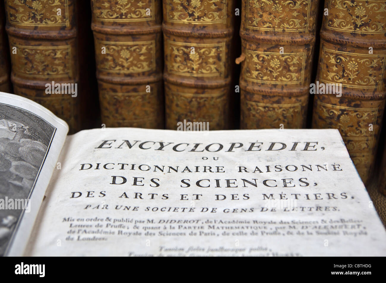 Dictionaries encyclopedia hi-res stock photography and images - Alamy