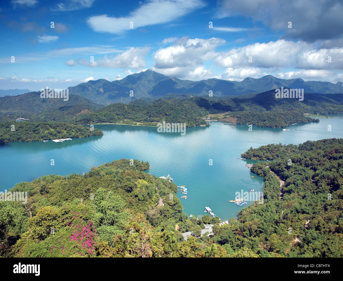 A panoramic view of the beautiful Sun Moon Lake in southern Taiwan ...